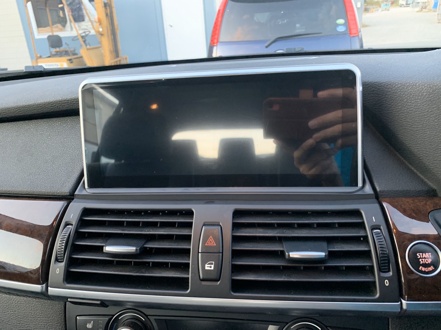 BMW X5（E70）CICナビ に アンドロイド ナビ取付け | 有)トップトレーディング